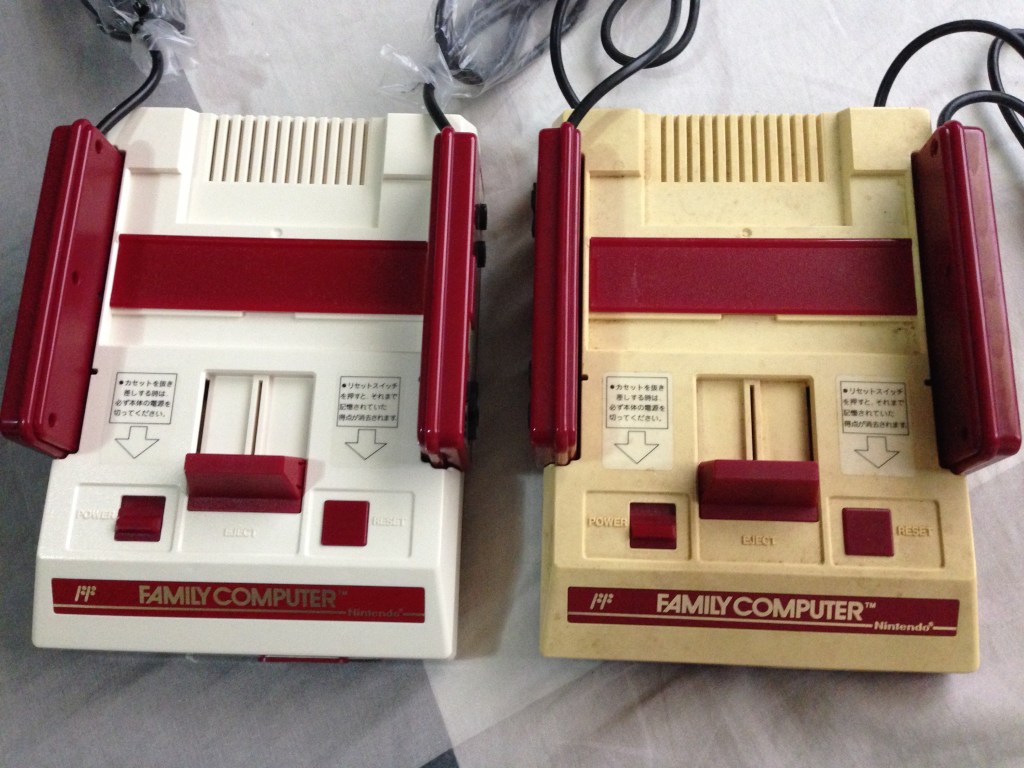 Restoring a yellowed Famicom console – Nintendo Sega Japan!