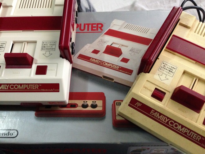 Restoring a yellowed Famicom console – Nintendo Sega Japan!