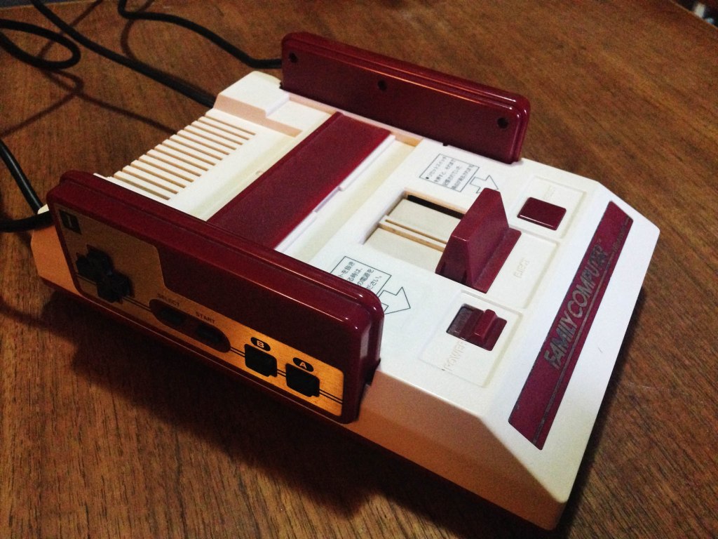 Nintendo and Sega’s 8-bit Controller Rivalry – Nintendo Sega Japan!