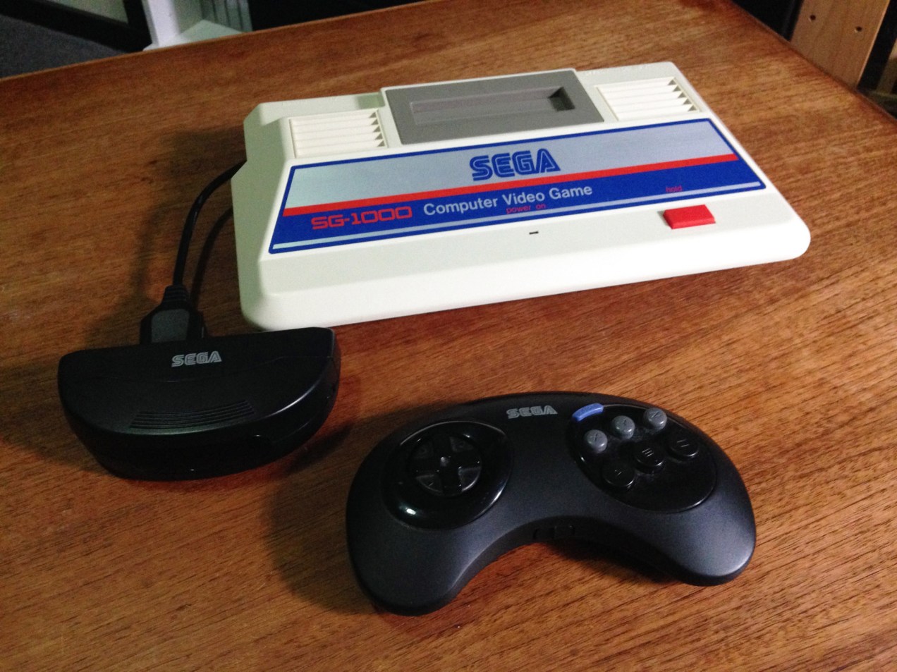 Adding a Sega controller adapter to an original SG-1000 (home made JC ...