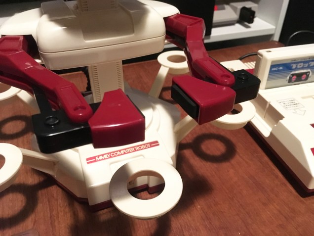 Family Computer Robot (ファミリーコンピュータ ロボット) – The Japanese R.O.B ...